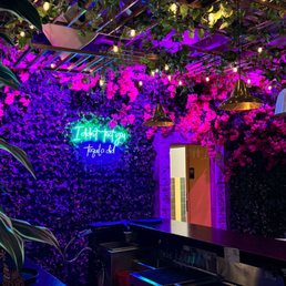 LA VICTORIA BARRA + COCINA MEXICANA - Updated June 2025 - 244 Photos ...