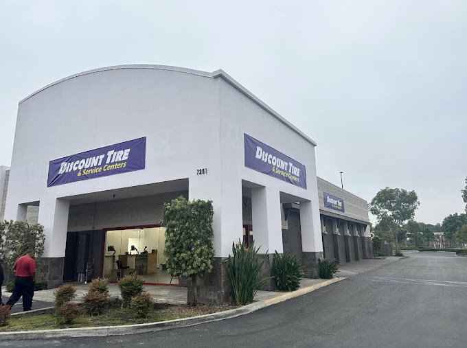 DISCOUNT TIRE & SERVICE CENTERS - Updated October 2025 - 30 Photos & 89 ...