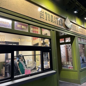 THE TOASTED PICKLE - Updated July 2024 - 303 Photos & 322 Reviews - 112 ...