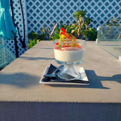 LINDAROSE ROOFTOP BAR & GRILL - Updated December 2025 - 101 Photos & 30 ...