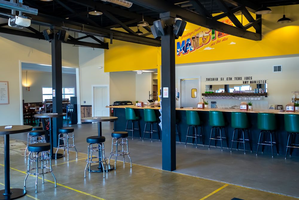 THE OUTSIDER - Updated September 2024 - 50 Photos & 18 Reviews - 457 ...