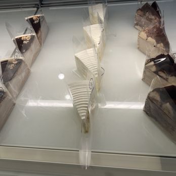 YU CAKE - Updated June 2025 - 351 Photos & 239 Reviews - 3333 Bristol ...