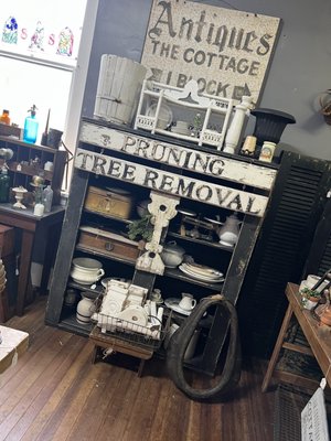 OLDE CLUTTER’D CORNER ANTIQUES - Updated December 2025 - 103 S Main St ...