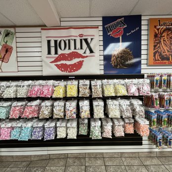 HOTLIX - 234 Photos & 130 Reviews - 179 Pomeroy Ave, Pismo Beach ...