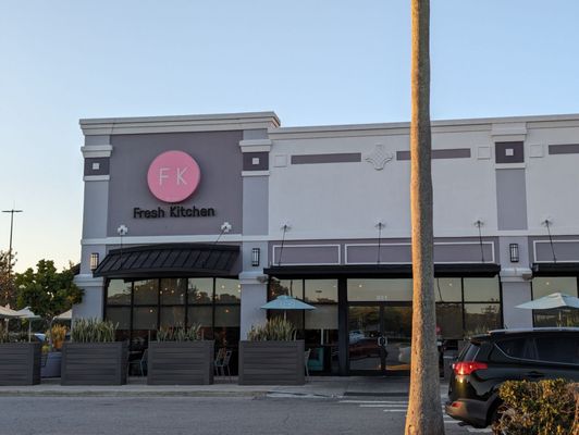 FRESH KITCHEN - Updated October 2025 - 412 Photos & 465 Reviews - 851 N ...