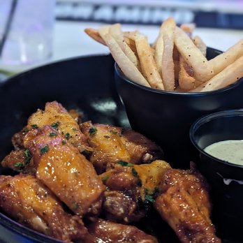 4PLAY KITCHEN & COCKTAILS - Updated December 2025 - 95 Photos & 36 ...