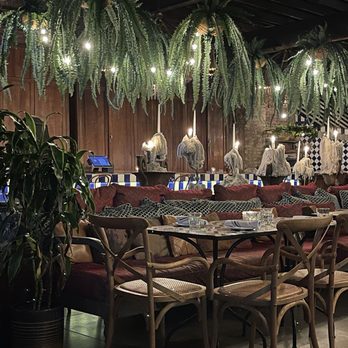 BEATNIK WEST TOWN - Updated March 2025 - 2088 Photos & 806 Reviews ...