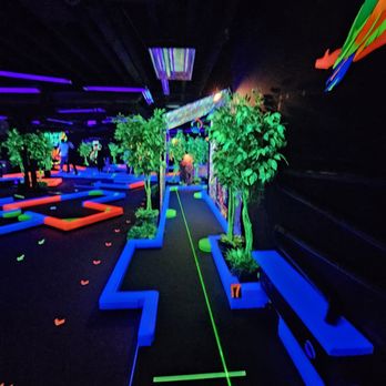 GLOW PUTT MINI GOLF - Updated December 2025 - 287 Photos & 365 Reviews ...