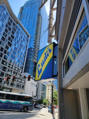 LUDI’S RESTAURANT & LOUNGE - 133 Photos & 58 Reviews - 120 Stewart St ...