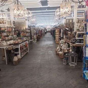 THE PAINTED TREE - CHANDLER - Updated August 2025 - 238 Photos & 15 ...