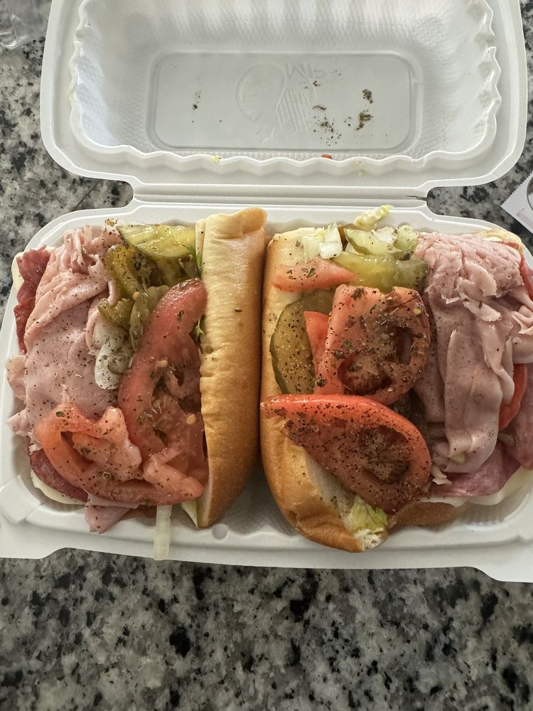 TRAX DELI - Updated August 2025 - 20 Photos & 35 Reviews - 261 Canal ...