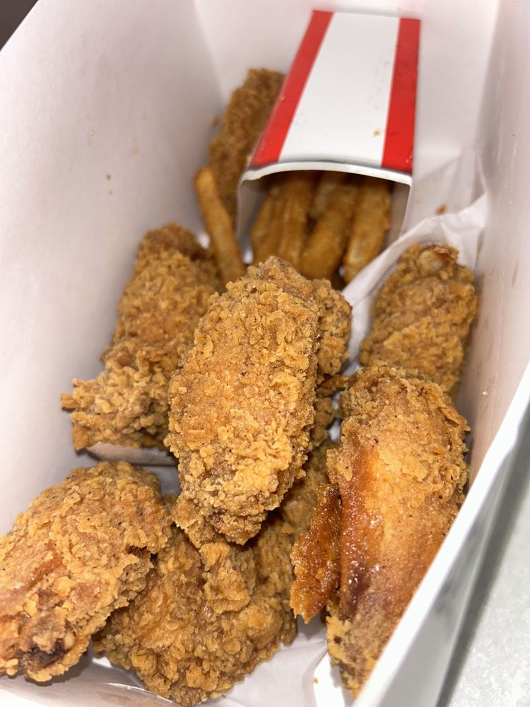 KFC - Updated September 2025 - 18 Reviews - 9465 Forest Ln, Dallas ...