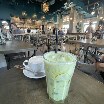 LE CAFE CENTRAL - Updated December 2025 - 338 Photos & 46 Reviews ...