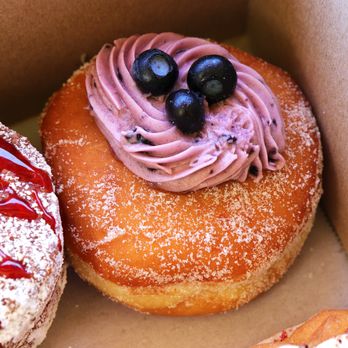 FRIENDLY DONUTS - Updated August 2024 - 2905 Photos & 1553 Reviews ...