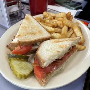 FT WRIGHT FAMILY RESTAURANT - Updated November 2024 - 129 Photos & 127 ...