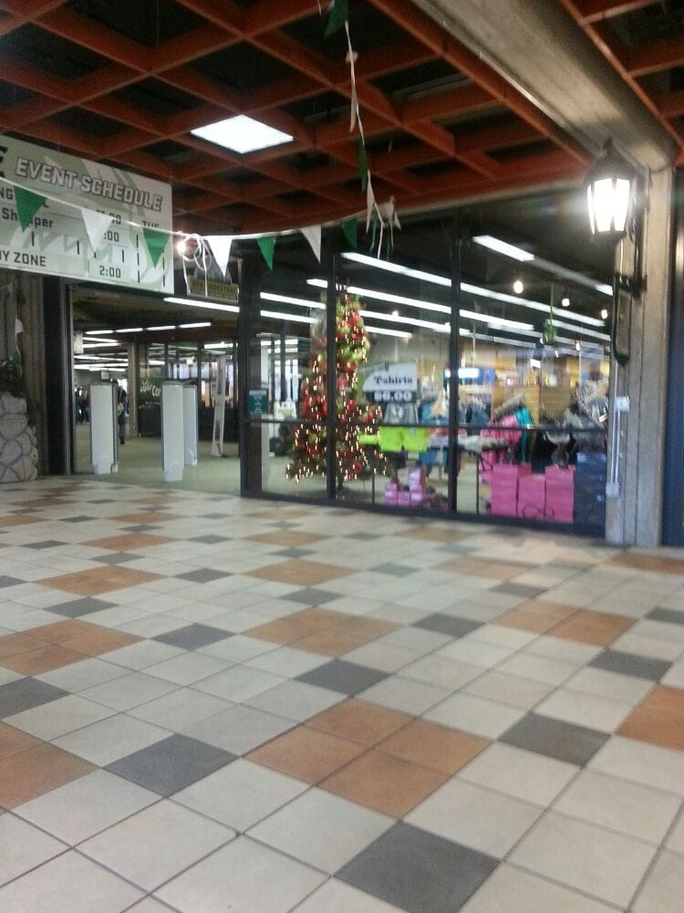 UVU BOOKSTORE - UTAH VALLEY UNIVERSITY - Updated October 2025 - 800 W ...