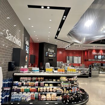 METRO - Updated August 2025 - 15 Photos - 910 Southdown Road ...