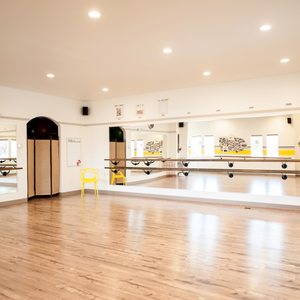 UPTOWN CHEAPSKATE- WEST BOISE - Updated May 2025 - 20 Photos & 70 ...