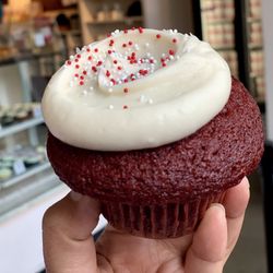 Best Cupcake Places Near Me - June 2021: Find Nearby Cupcake Places ...