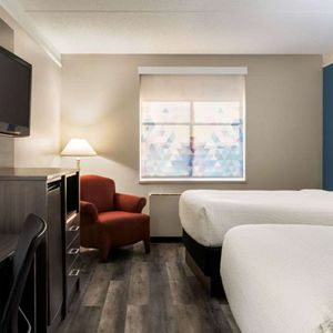 EMBASSY SUITES BY HILTON MADISON DOWNTOWN - Updated April 2025 - 108 ...