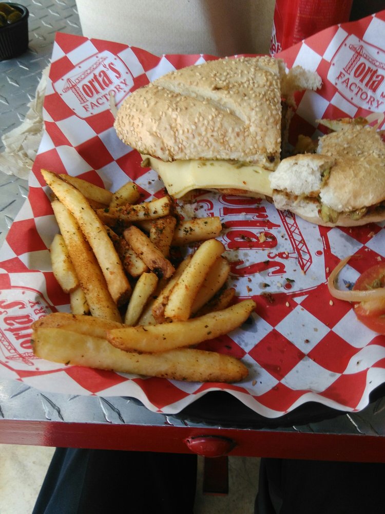 TORTA’S FACTORY - Updated September 2024 - Av. de la Luna 50, Cancún ...