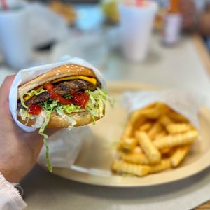 TOM’S JR BURGERS - Updated January 2025 - 101 Photos & 140 Reviews (3.5 ...