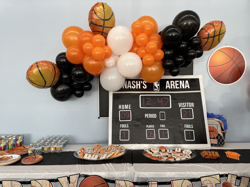 KAYLA’S BALLOON ARCHES - Updated December 2024 - 64 Photos - Chadwick ...