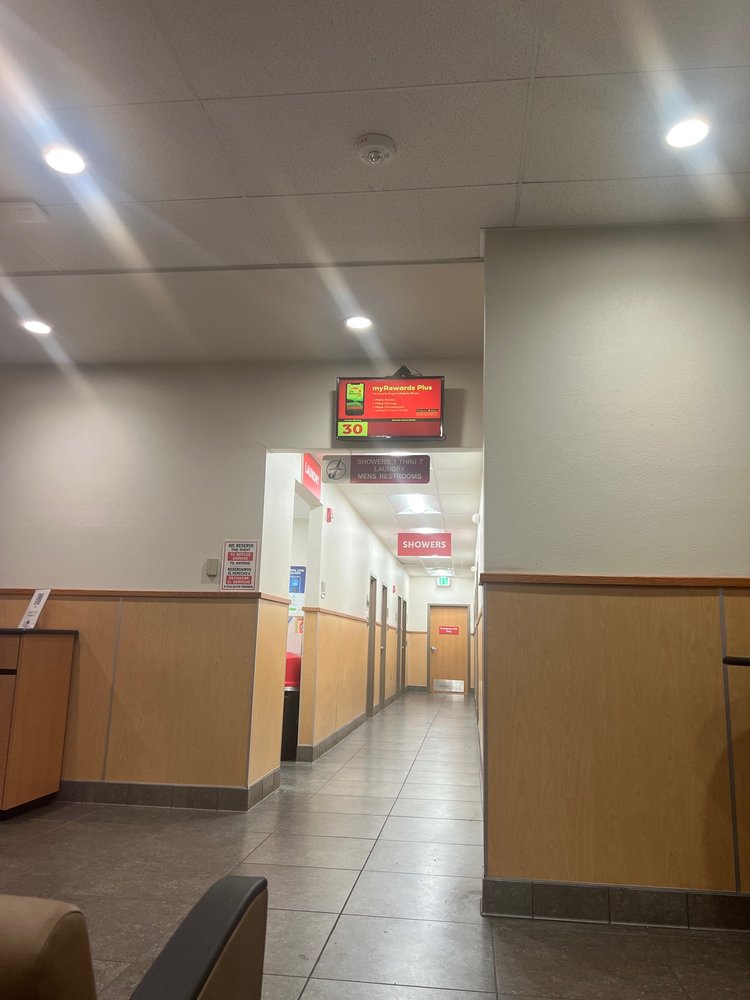 FLYING J TRAVEL CENTER - Updated December 2025 - 36 Photos & 61 Reviews ...