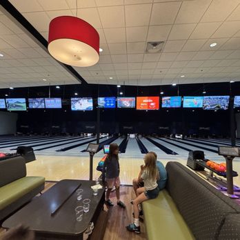 MAIN EVENT THORNTON - Updated December 2025 - 35 Photos & 135 Reviews ...