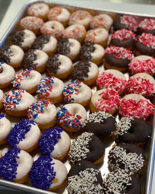 THE MINI DONUT COMPANY - Updated May 2025 - 112 Photos & 77 Reviews ...