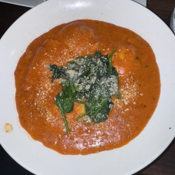 THREE ROSES TAVERN - Updated April 2025 - 53 Photos & 51 Reviews - 105 ...