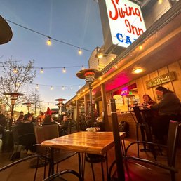 SWING INN CAFE & BBQ - Updated December 2024 - 1398 Photos & 1576 ...