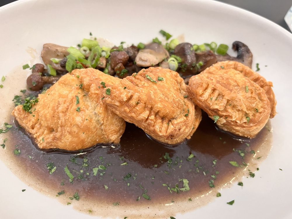 TANDEM AMERICAN EATERY - Updated August 2024 - 114 Photos & 55 Reviews ...