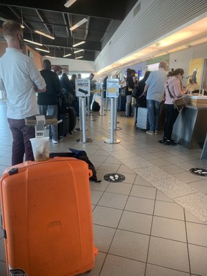 OAKLAND INTERNATIONAL AIRPORT - RENTAL CAR CENTER - 46 Photos & 151 ...