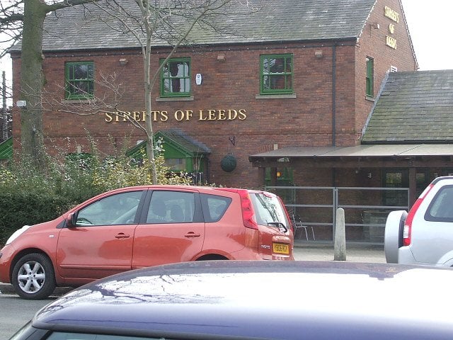 STREETS OF LEEDS - Updated July 2025 - Sutherland Avenue, Leeds, West ...