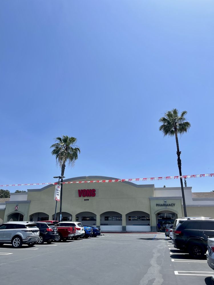VONS - Updated April 2025 - 35 Photos & 27 Reviews - 2250 Otay Lks Rd ...