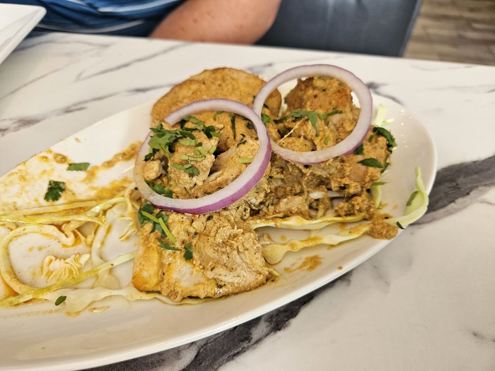 RED CHILLEZ INDIAN - Updated April 2025 - 50 Photos & 30 Reviews - 1701 ...