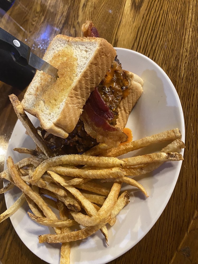 WHISTLE POST TAVERN - Updated June 2025 - 57 Photos & 79 Reviews - 935 ...