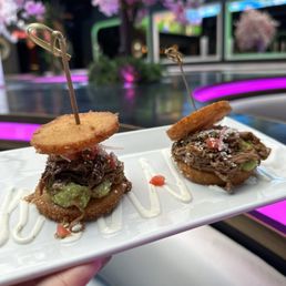 BLEND WILLIAMSBURG - Updated December 2025 - 588 Photos & 246 Reviews ...