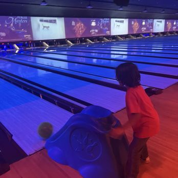BOWLERO CERRITOS - Updated April 2025 - 274 Photos & 272 Reviews ...
