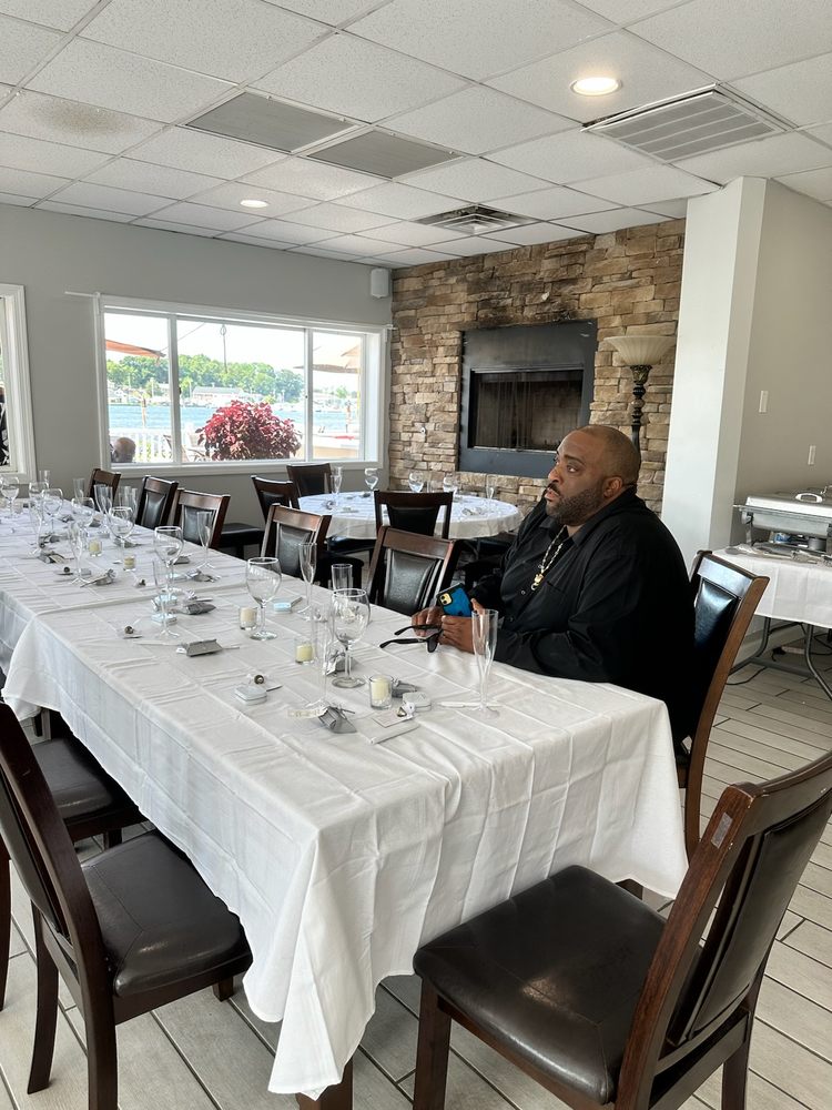 Q-RIVER GRILLE - Updated December 2025 - 29 Photos & 19 Reviews - 3 ...