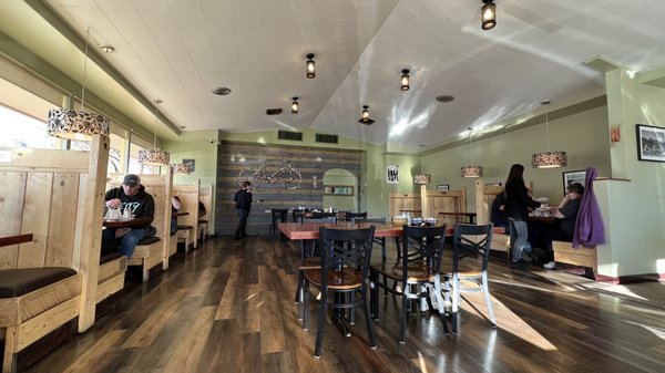 CACTUS JACKS MOAB - Updated November 2024 - 135 Photos & 184 Reviews ...