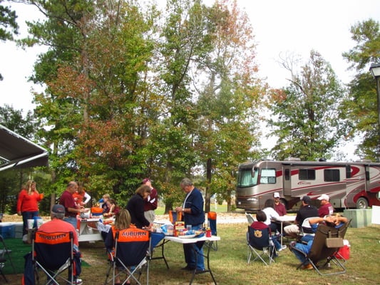 AUBURN RV PARK - Updated November 2025 - 19 Photos - 14 Reviews - 2670 ...
