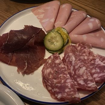 DEAR GUS SNACK BAR - Updated December 2025 - 18 Photos - 2040 Quebec ...