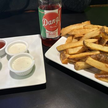 FIZZ BURGERS AND BOTTLES - Updated January 2026 - 103 Photos & 250 ...