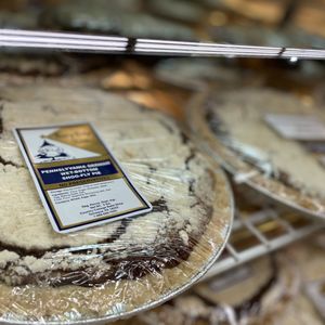 SOPHISTIQUÉ - Updated October 2025 - 924 Walnut St, Allentown ...