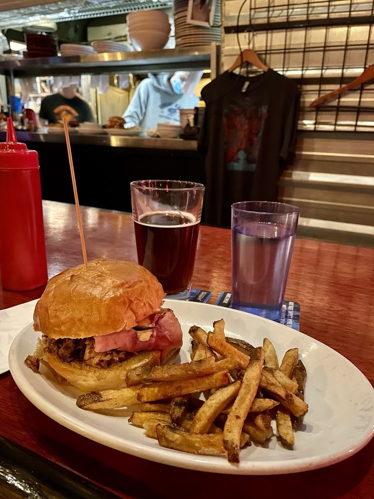 SKYLARK CAFÉ & CLUB - Updated May 2025 - 149 Photos & 247 Reviews ...