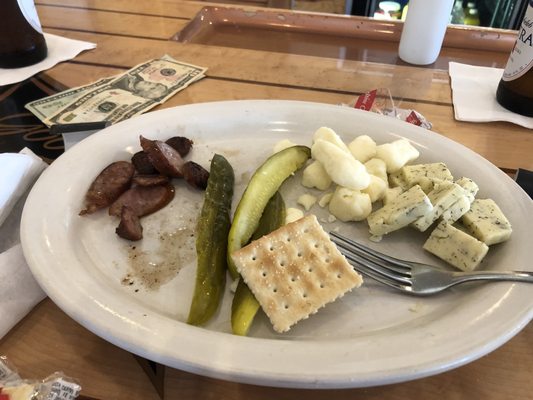 ALDEN BAR & GRILLE - Updated August 2024 - 22 Photos & 70 Reviews ...