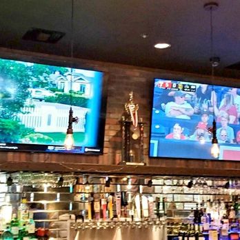 LEGENDS TAVERN & GRILLE - Updated January 2025 - 402 Photos & 151 ...