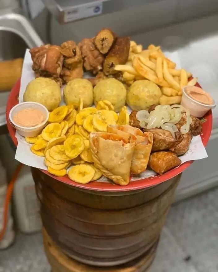 GUSTO Y SAZÓN CRIOLLO - Updated July 2025 - 5805 W Irlo Bronson ...